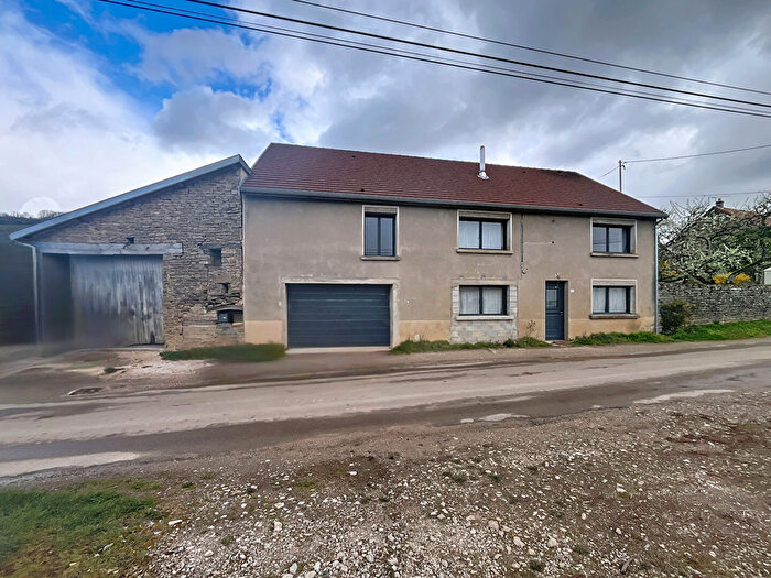 Maison à vendre - Savigny-sous-Mâlain - 5 pièces - 4 chambres