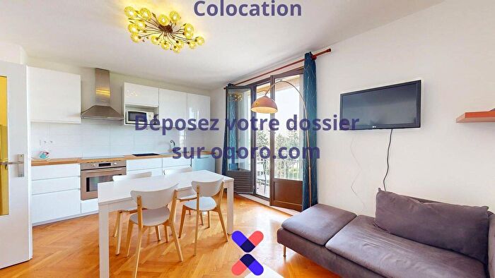 Appartement à louer - Moulin à Vent-Georges Lévy, Vénissieux - 5 pièces - 4 chambres