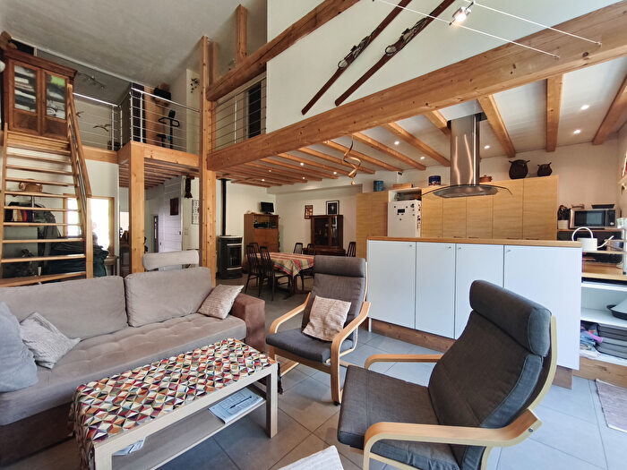 Maison 5 pièces à vendre à Champdor