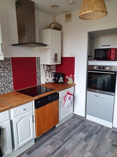 Appartement à louer - Norges-la-Ville - 4 pièces - 3 chambres