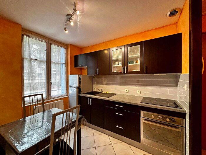 Appartement à louer - Vaise, Lyon ème arrondissement - 2 pièces - 1 chambre