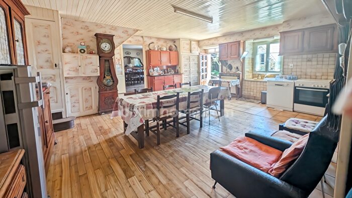 Maison à vendre - Savignac-Lédrier - 8 pièces - 6 chambres