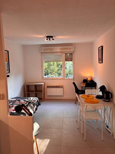 Appartement 1 pièce à Saint-Martin-d'Hères, Bidal, Peri, à louer