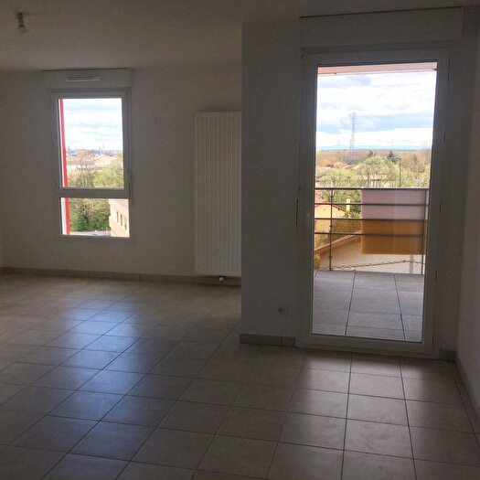 Charréard, Vénissieux - Appartement 3 pièces à louer