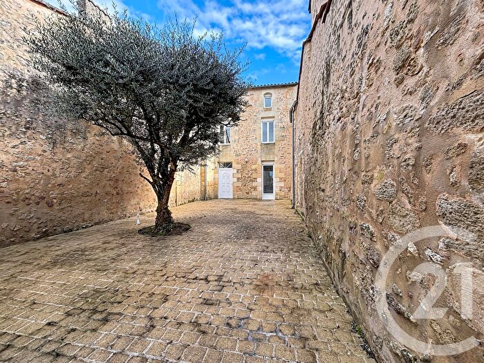 Maison à vendre - Montpon-Ménestérol - 4 pièces - 3 chambres