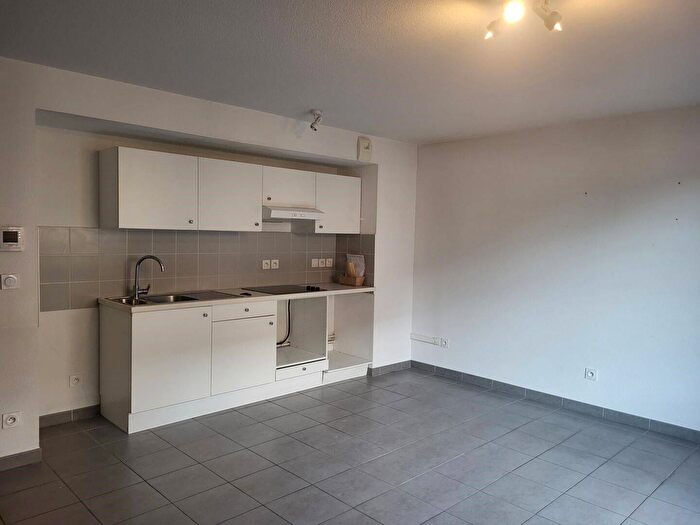 Appartement à louer - Pertuis - 2 pièces - 1 chambre