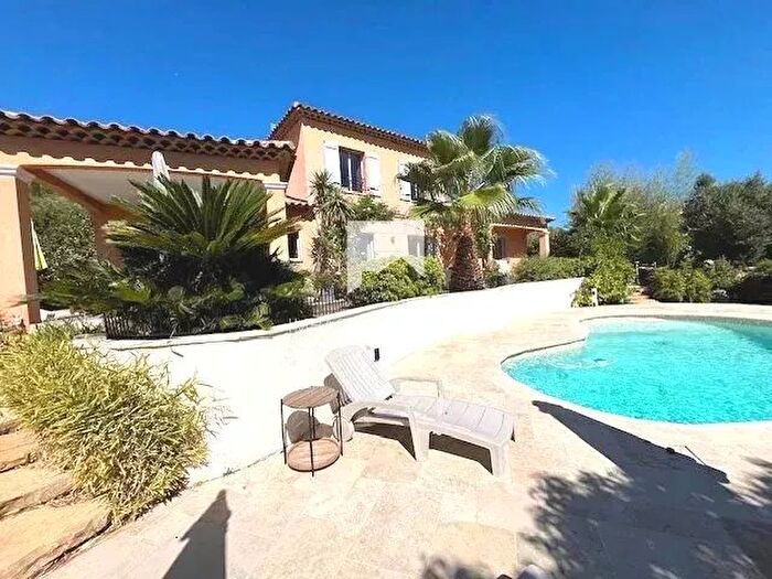 Maison à vendre - La Crau, Les Sauvans, La Gensolenne, La Monache, La Bastidette - 7 pièces - 4 chambres