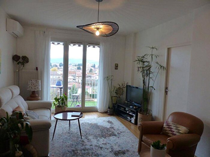 Le Grand Vivier-Le Garet-Pontbichet-Troussier, Villefranche-sur-Saône : Appartement 2 pièces à louer
