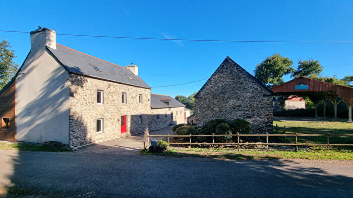 Maison 17 pièces à vendre à Plussulien
