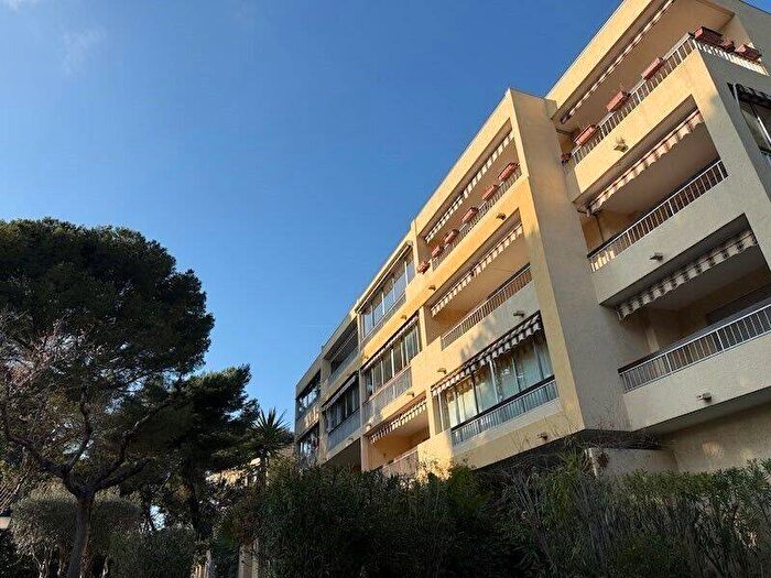 Appartement à louer - Sanary-sur-Mer - 2 pièces - 1 chambre