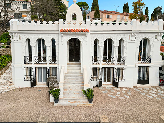 Maison à vendre - Gattières - 6 pièces - 4 chambres