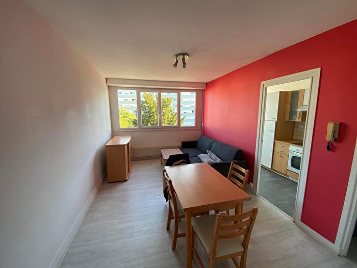 Appartement à louer - Clermont-Ferrand, Oradou - 2 pièces - 1 chambre