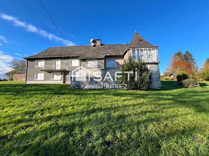 Maison à vendre - Favars - 8 pièces - 11 chambres