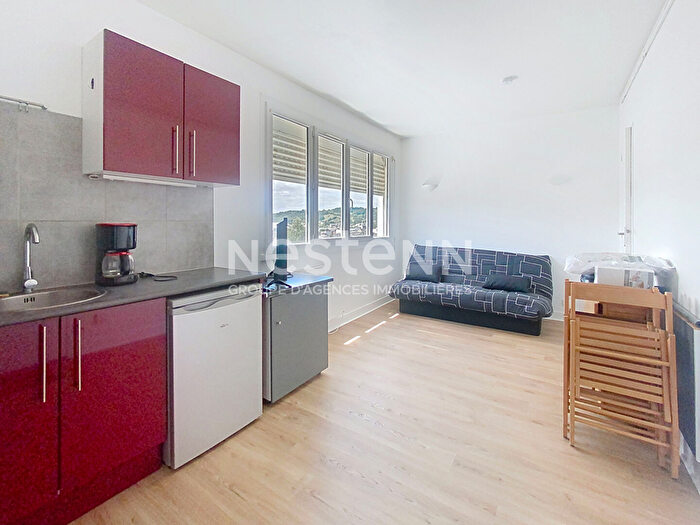 Appartement à louer - Brive-la-Gaillarde, Pont de La Bouvie, Gaubre, Estavel, Tujac - 1 pièce