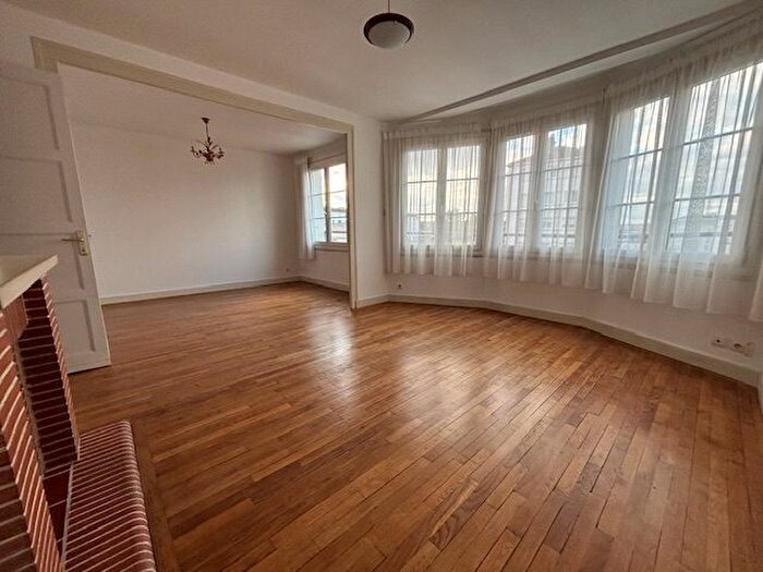 Appartement à louer - Périgueux, Centre-ville, La Gare, Saint-Martin - 3 pièces - 2 chambres