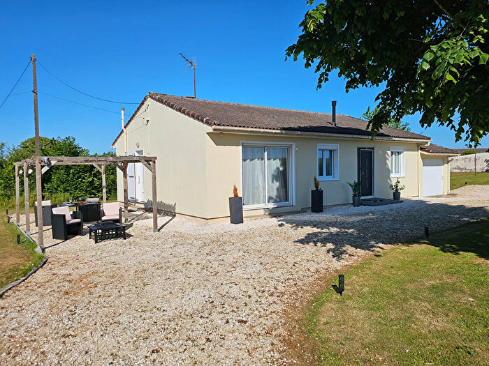 Maison à vendre - Saint-Pierre-dExideuil - 4 pièces - 3 chambres