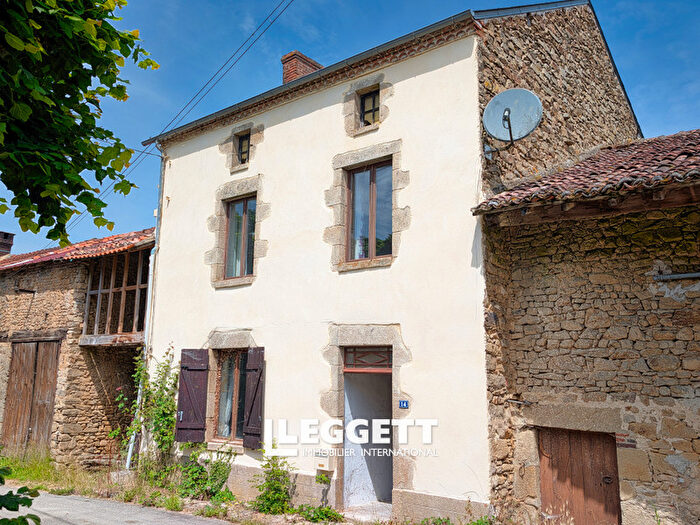 Maison 10 pièces à vendre à Dompierre-les-Églises