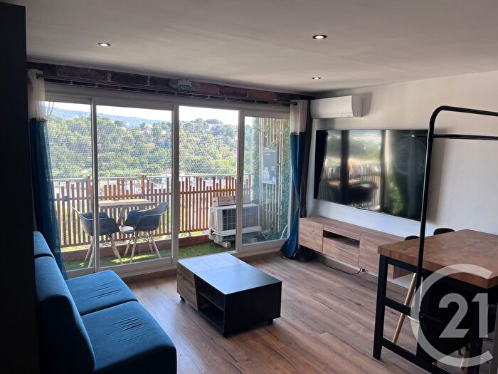 Aubagne, Pin Vert, Ceinture Est : Appartement 1 pièce à louer