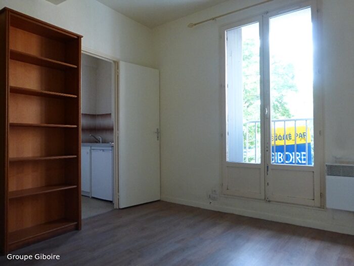 Appartement à louer - Quartiers Centre, Saint-Anne - 1 pièce