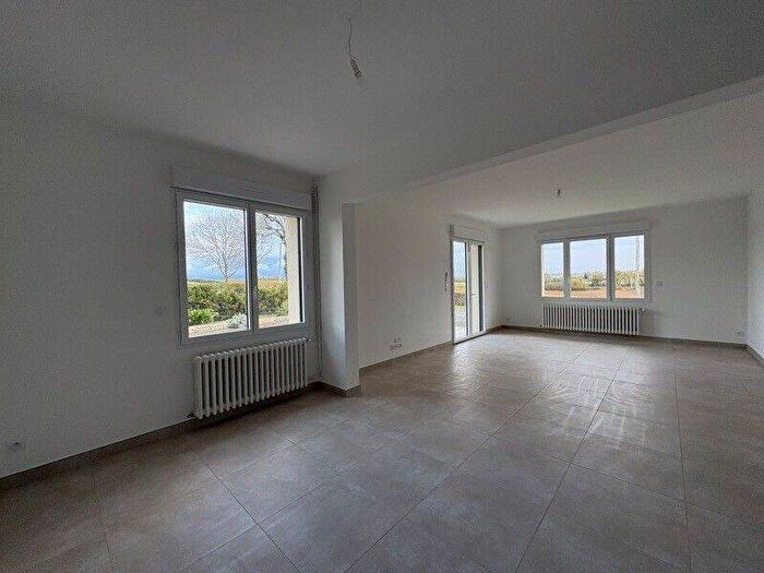 Maison à louer - Bedechan - 6 pièces - 5 chambres