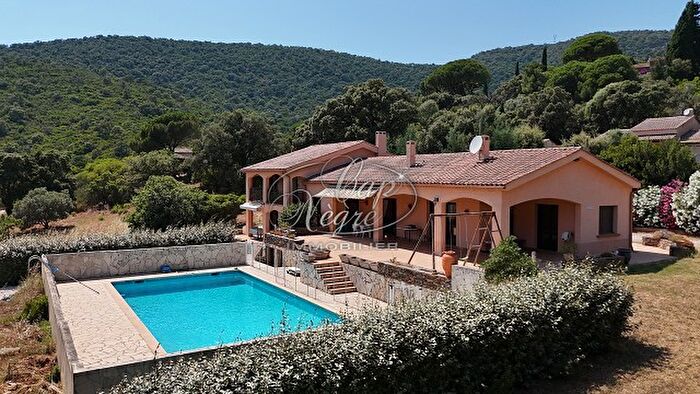 Maison 8 pièces à Le Lavandou, Cavalière, Layet, Pramousquier, à vendre