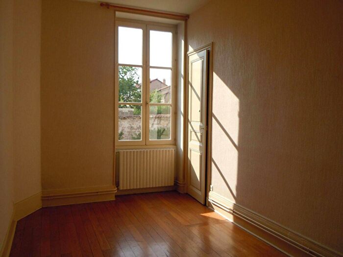 Appartement à louer - Cluny - 3 pièces - 2 chambres