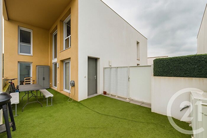 Appartement à vendre - Stains, Les Trois Rivières - 4 pièces - 3 chambres