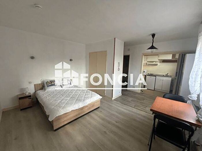 Appartement à louer - Charles de Gaulle, Cahors - 1 pièce