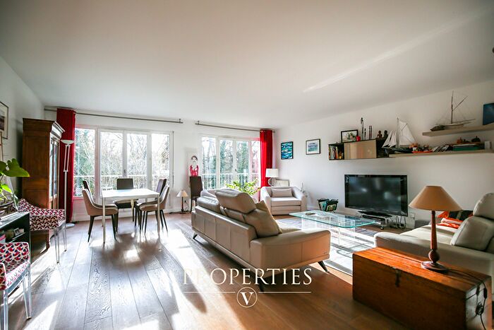 Appartement à vendre - Fontenay-sous-Bois, Proche Bois de Vincennes, Rer A - 4 pièces - 2 chambres
