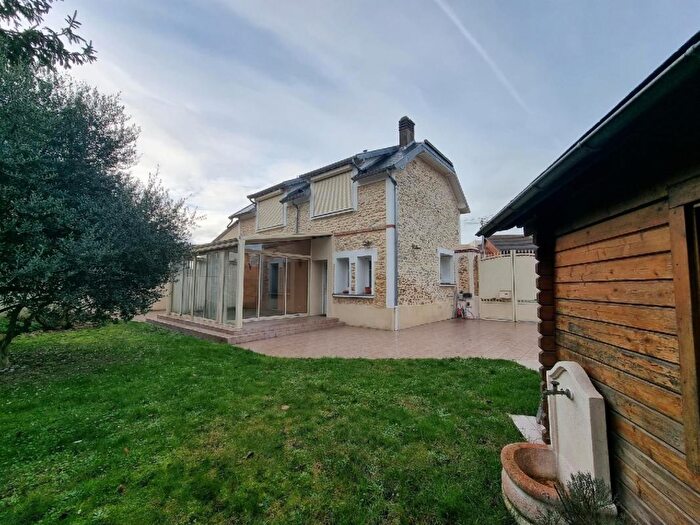 Maison 4 pièces à Saint-Fargeau-Ponthierry, à vendre