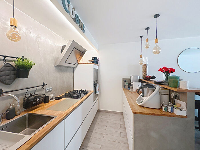 Maison à vendre - Rougiers - 3 pièces - 2 chambres