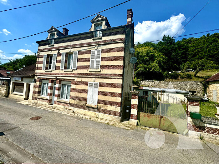 Maison à vendre - Bonneuil-en-Valois - 6 pièces - 4 chambres
