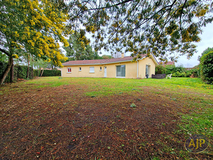 Maison à vendre - Parentis-en-Born - 5 pièces - 4 chambres