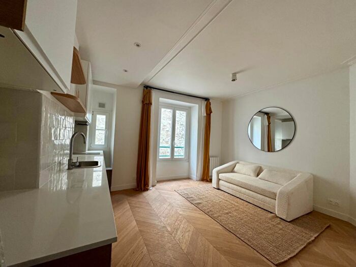 Appartement à vendre - Paris e , Grandes Carrières, Clichy - 1 pièce