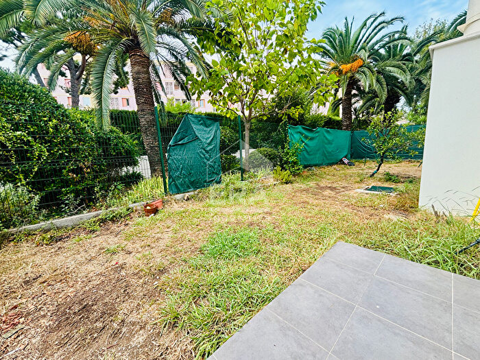 Cagnes-sur-Mer, Le Val Fleuri : Appartement 3 pièces à vendre