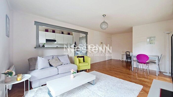 Appartement à louer - Centre Ville, Saint-Cyr-lécole - 2 pièces - 1 chambre