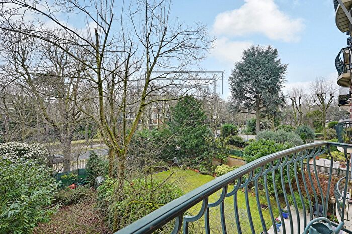 Neuilly-sur-Seine, Parc de Neuilly - Appartement 6 pièces à vendre