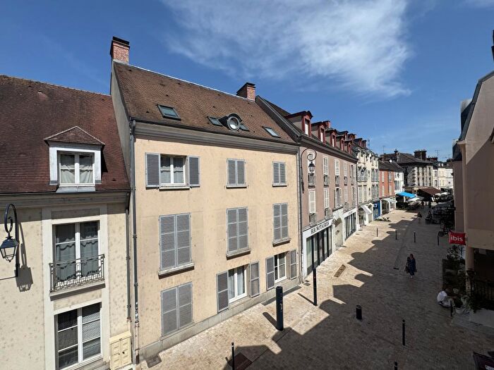 Fontainebleau, Centre-ville : Appartement 4 pièces à vendre