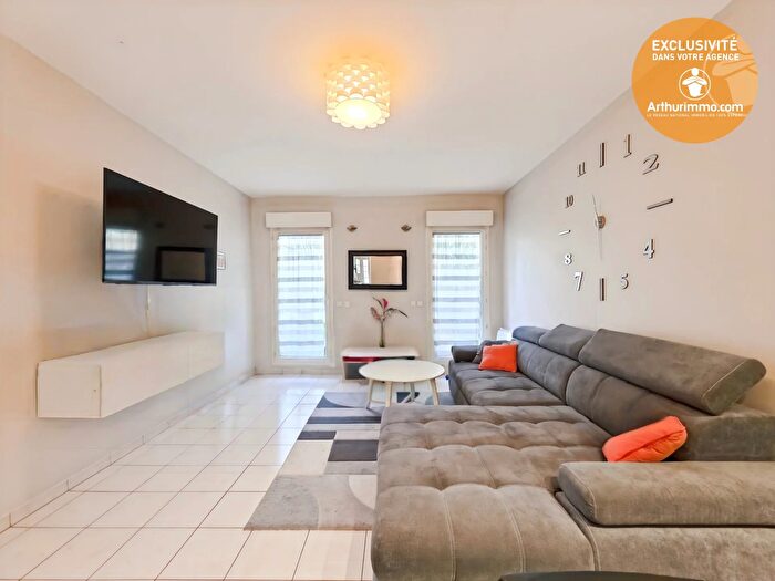 Appartement à vendre - Évry, Les Aunettes - 3 pièces - 2 chambres