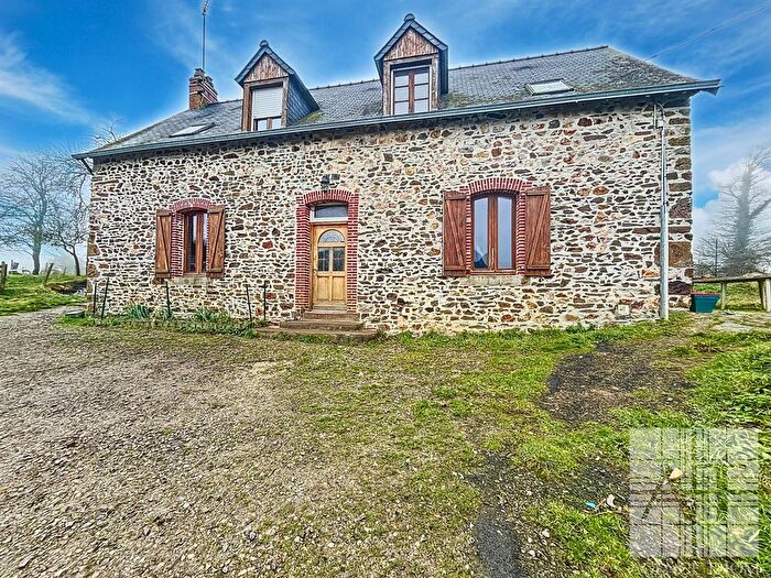 Maison à vendre - Chailland - 8 pièces - 5 chambres