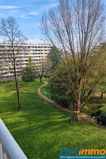 Appartement à vendre - Saint-Martin-dHères - 3 pièces - 2 chambres