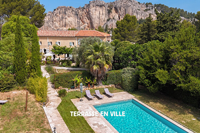 Appartement à vendre - Évenos - 16 pièces - 10 chambres