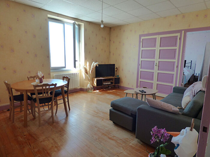 Appartement 2 pièces à louer - Saint-Trivier-de-Courtes