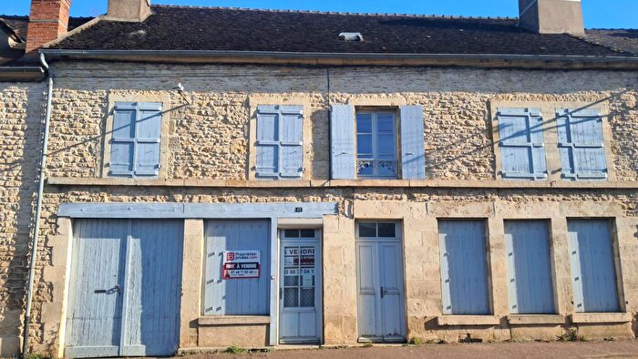 Maison à vendre - Clamecy - 4 pièces - 3 chambres