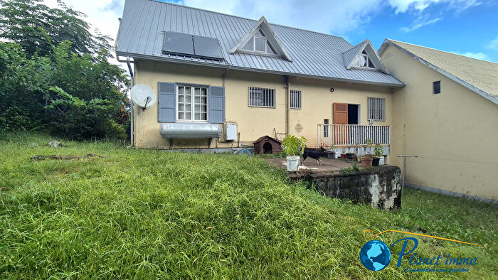 Maison à vendre - Le Tampon - 6 pièces - 5 chambres