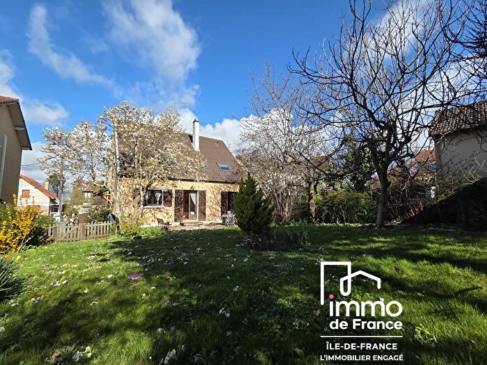 Maison à vendre - Villejuif, Haute-Buyères, Esselières - 8 pièces - 6 chambres