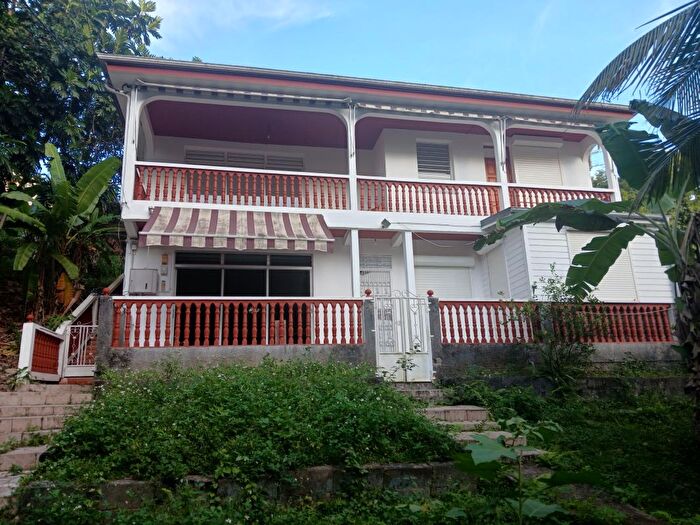 Maison à vendre - Morne-à-lEau - 6 pièces - 4 chambres