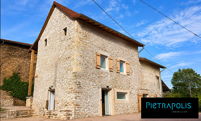 Saint-Maurice-de-Satonnay : Maison 6 pièces à vendre