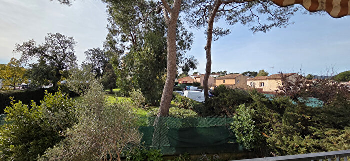 Appartement à vendre - Le Cannet, Aubarède - 3 pièces - 2 chambres