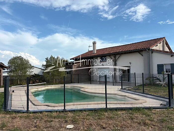Montgras - Maison 7 pièces à louer